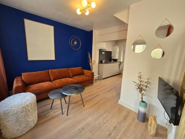 Ma Casa - Carly