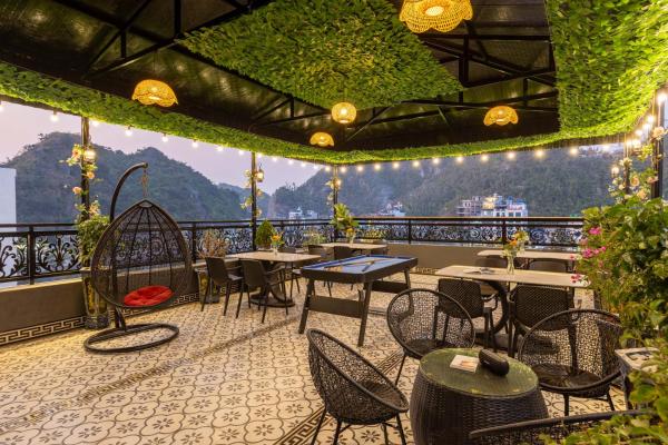 Bao Phuc Hotel - Cat Ba