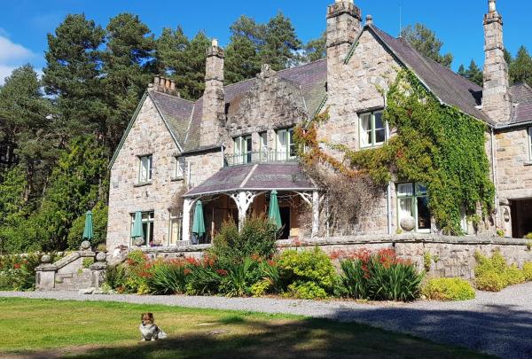 Cambus O' May Traditional Highland Hotel - Ballater