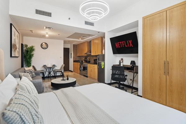 Chic Studio In Goldcrest Views, Jlt - Dubai