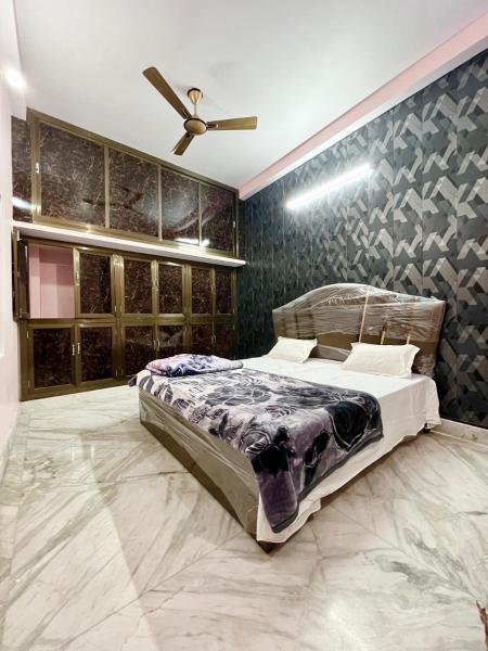 Trilok P Guest House - Dashashwamedh Ghat Near Kashi Vishwanath Temple - Mughalsarai