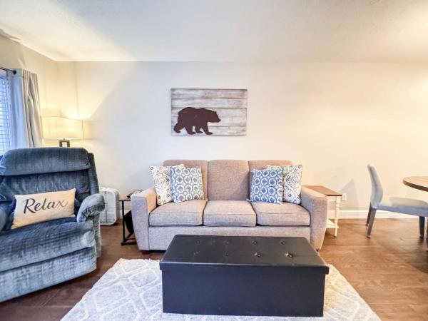 Inn Building Condo 107 - Bear Lake State Park, Garden City