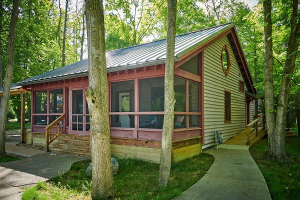 Dollybrook 6 Pet Friendly Community Pool Groups Welcome - Michigan