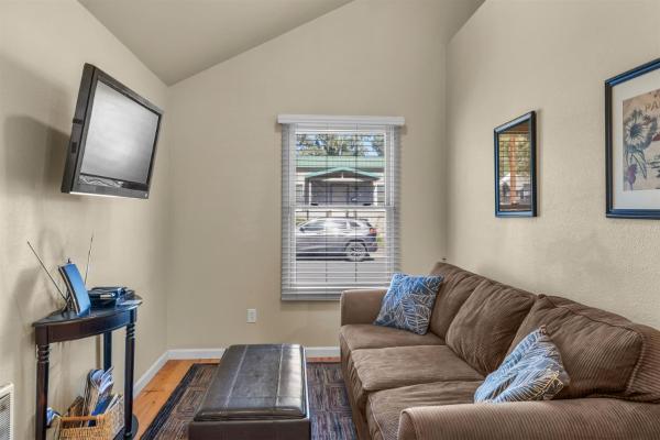 Bluebird Day - Sierra Nook - Bend, OR