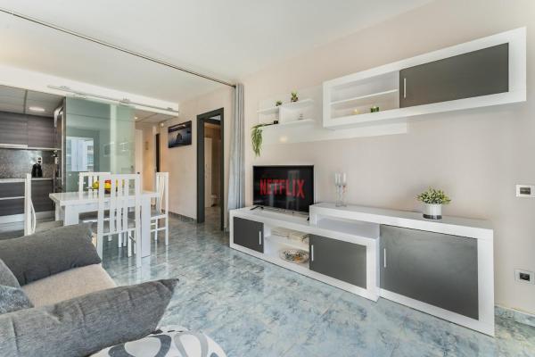 Salou-modern-pool-5'playa-2room-portavntura-ac13 - Cap Salou