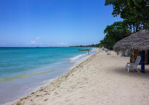 Mom's Place Negril - Negril