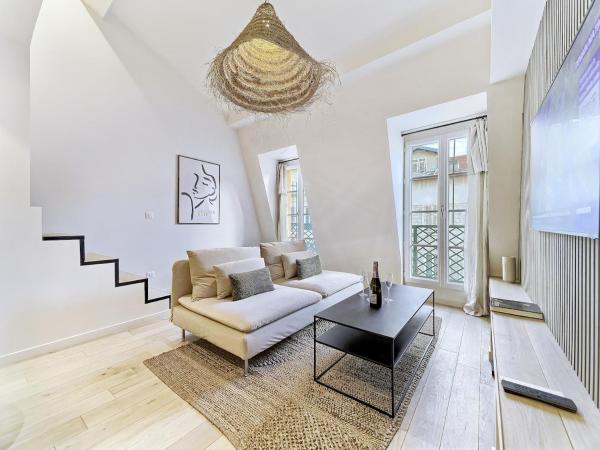 Hyper Centre - Charming Duplex - Luxury - Reversible Air Conditioning - 10 Mins From Place Massena - Castel Plage - Nice
