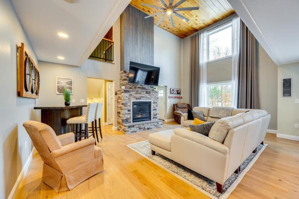 Mtn-view Gem With Hot Tub And Fire Pit In North Conway - North Conway, NH