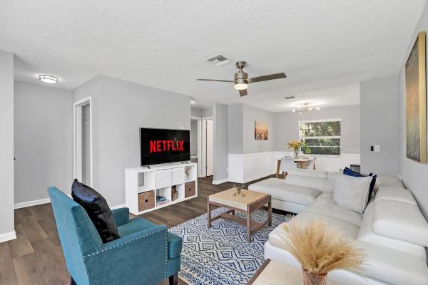 Cozy Villa With Spacious Outdoor Space - DeLand, FL