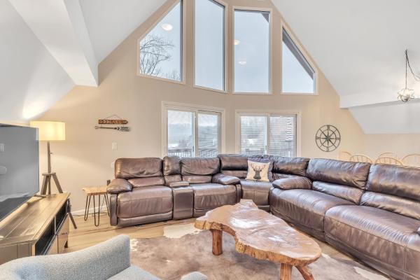 Deerfield Hideaway At Old Rocky Home - Norris Lake, TN