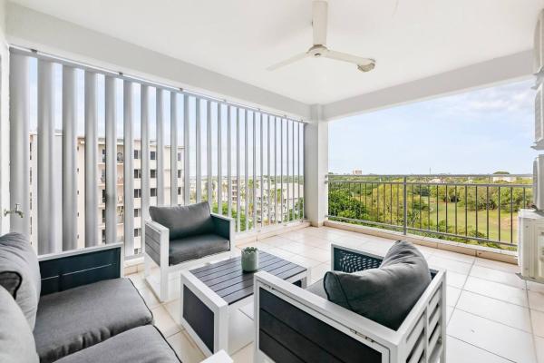 Tropical Horizons - Chic Family Stay With Pool - Darwin