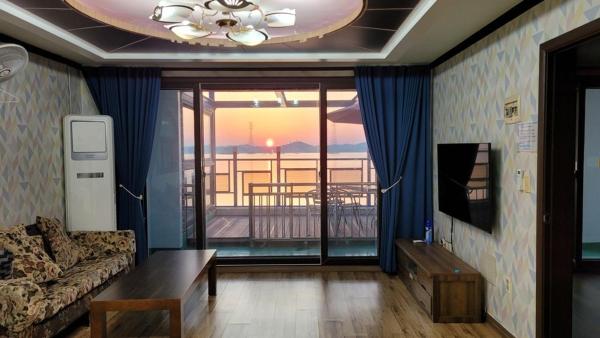 Good Morning Pension At Seonjaedo Beach - Hwaseong-si
