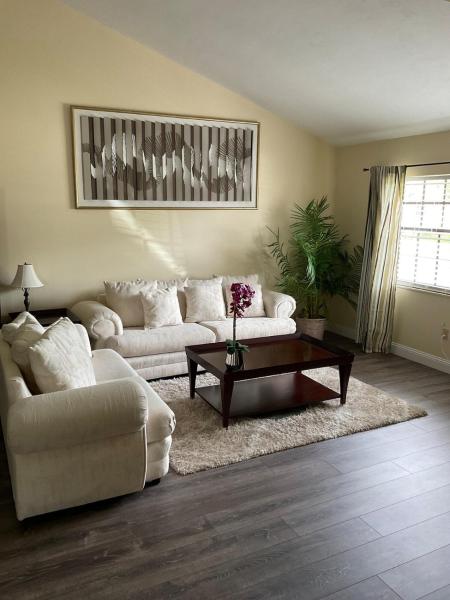 Palm Coast Retreat By The Green - Palm Coast