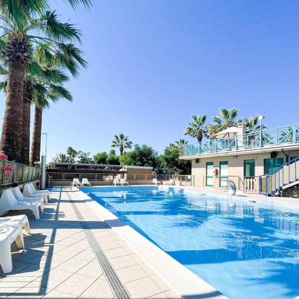 Happy Camp Mobile Homes In Duca Amedeo Camping Village - Martinsicuro