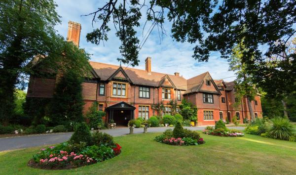 Stanhill Court Hotel, A Member Of Radisson Individuals - Redhill