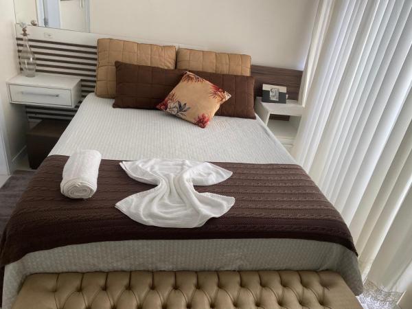 2 Dorm Apartamento Na Quadra Do Mar Rua 2700 Até 5 Pessoas - Balneario Camboriú