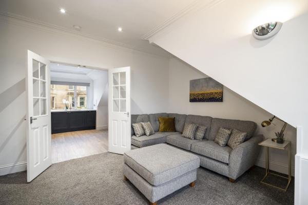 2-bed Apartment Sleeps 5 - Near Royal Alexandria Hospital - Free Parking & Longs Stays Available - Aéroport de Glasgow (GLA)