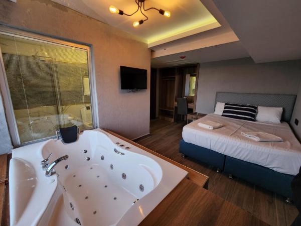 Martin City Hotel - 布爾薩