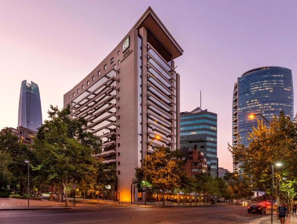 Plaza El Bosque Ebro - Santiago, Chile
