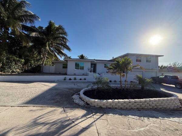 Modern Unit By The Lake And Beach - Lake Worth, FL