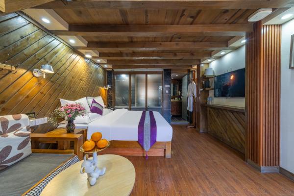 Yingxue Inn Duplex Suite Loft - Lijiang