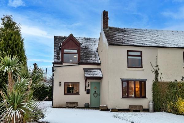 Finest Retreats - Kingsley Hollows Cottage - Leek