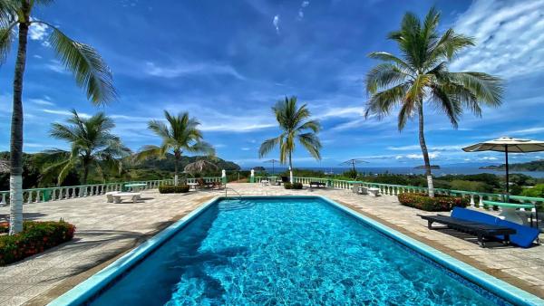 Charming 2br With Ocean View - Playa Hermosa