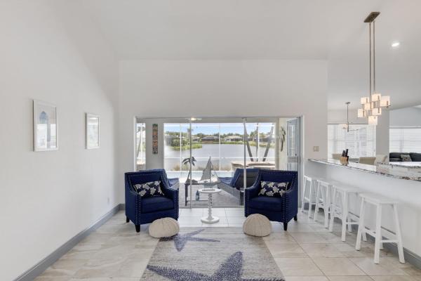 Gorgeous 4br Lakefront Villa With Heated Pool - Fort Myers Beach, FL