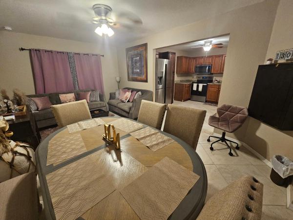 Cozy & Spacious 2 Bedroom Haven - - Non Smoking - Lehigh Acres