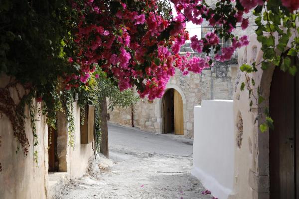Ontas By Praxithea Traditional Home & Pool - Kea