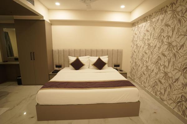 Rr Hotel & Banquet - Tarapith