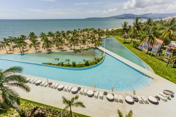 Maritima Beachfront Condos With Gym, 2 Pools, Rooftop And Bar - Nuevo Vallarta