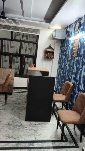 Hotel Royal Palace - Lucknow