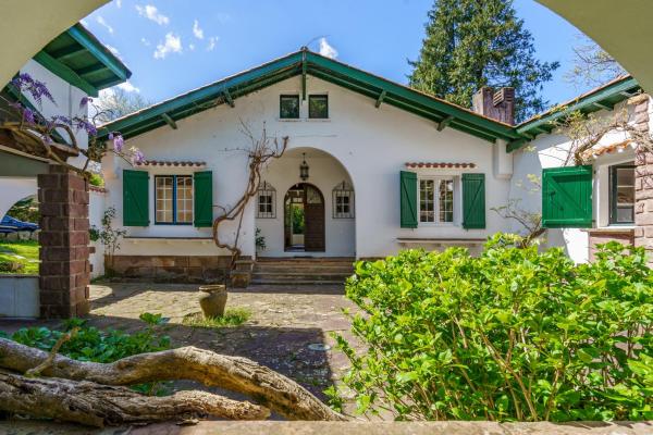 Mendizola - 5 Chambres - Piscine - Vue Montagne - Saint-Pée-sur-Nivelle