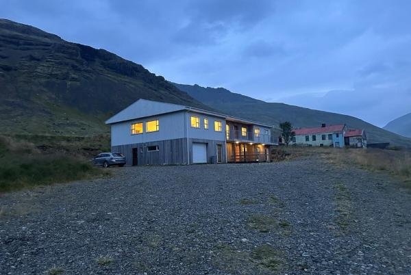 House In Fjörður In Lón South East Of Iceland - Birta Rentals - Höfn