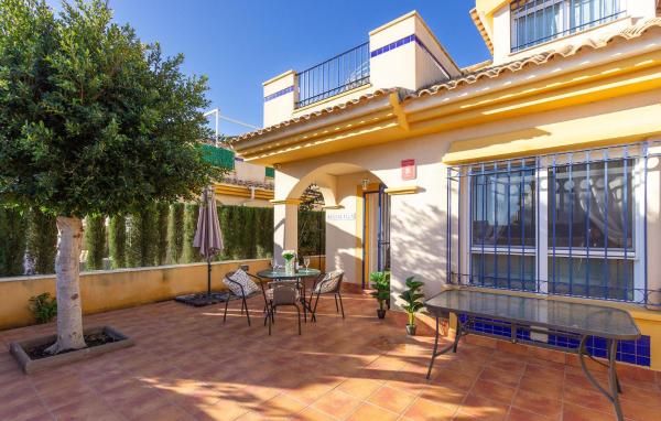 3 Bedroom Amazing Home In Orihuela Costa - Cabo Roig