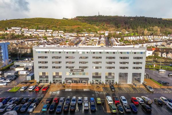 Village Hotel Swansea - The Mumbles