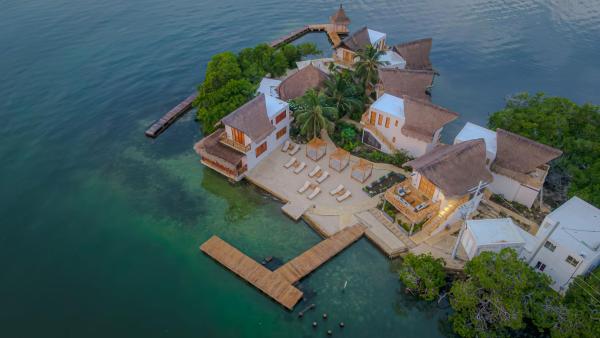 Islawa Soy Local - Isla Privada - Rosario Islands