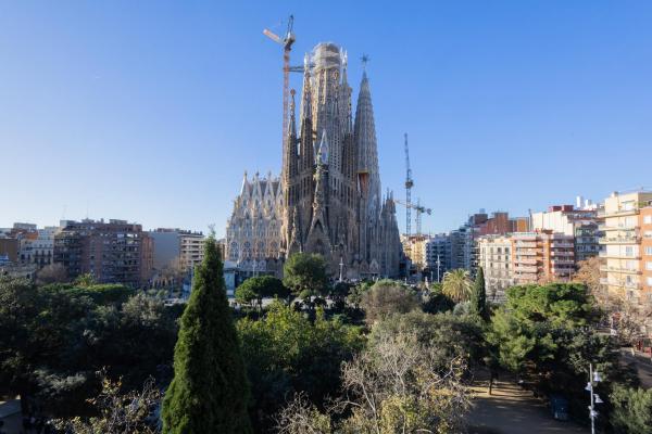 Housalia Sagrada Familia Views - Badalona