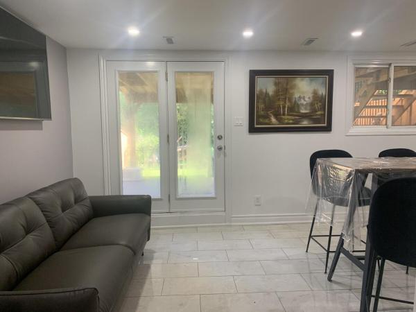 2-bedroom Entire Suite In Toronto- Free Parking! - Toronto