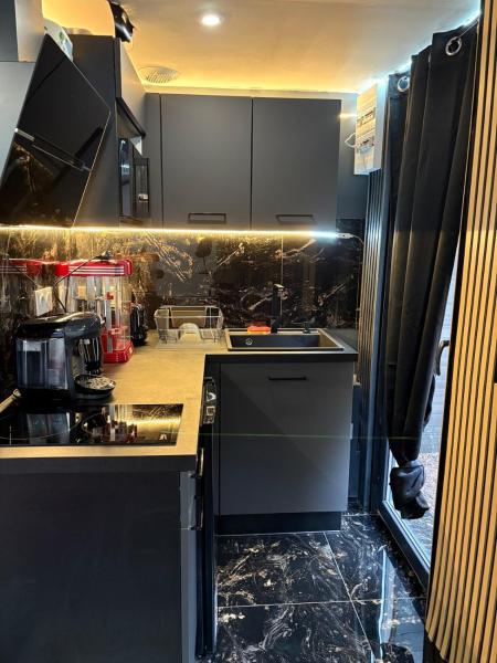 Cabanon Aux Films - ibis Styles Saint Brieuc Gare Centre