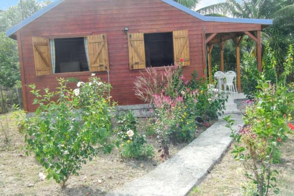 Maison Charmante à Sainte-anne Avec Jardin. - Anse des Rochers