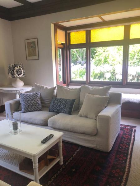 Luxury 4 Bedroom Bungalow - Havelock North