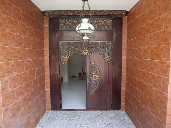 Villa Murah Nyaman Dekat Taman Safari Cisarua Puncak Bogor - Villa Kepodang - Cisarua
