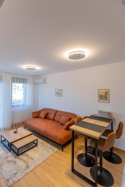 Kame Apartmani 亀 - Novi Sad