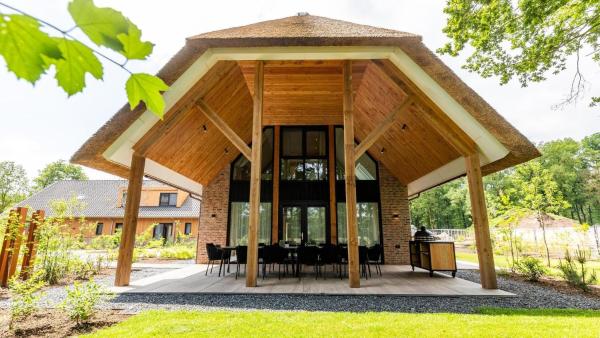 Boerderij Villa Met Binnenzwembad & Wellness - 10 Personen - Veenendaal