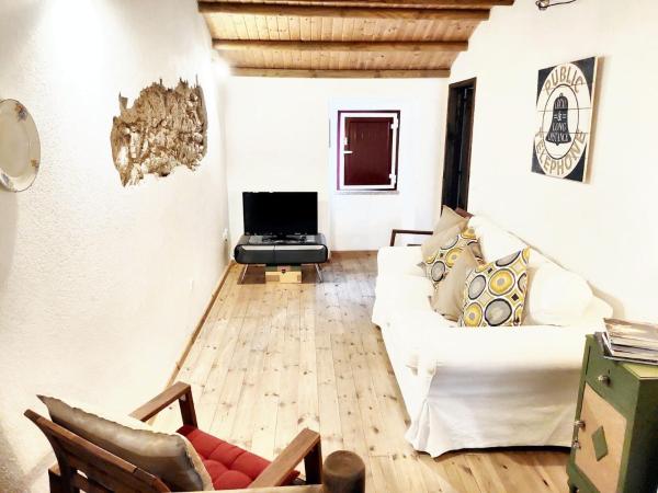 Charming House In Beirã With Garden - Marvão