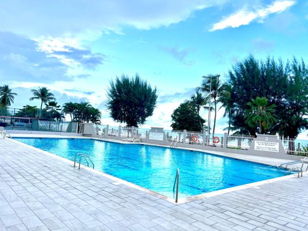 Ocean View Apt On Isla Verde In A 14th Floor - Puerto Rico