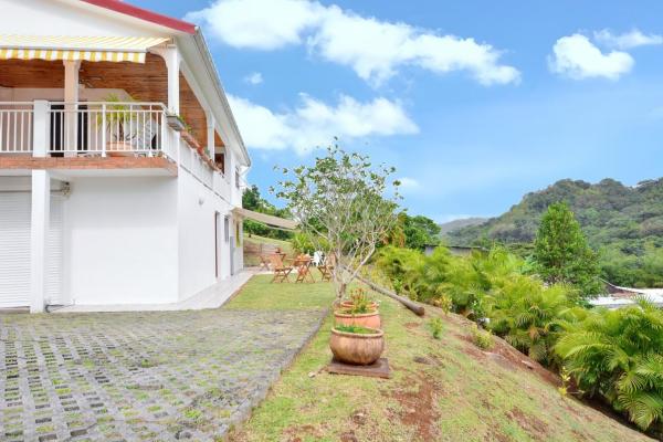 Appartement Cosy à La Trinité, 20 M², Avec Jardinlo - Martinique