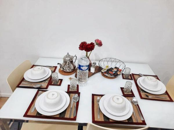 Modern Apartment In Molenbeek-saint-jean / 77 M² / Parking - Sint-Jans-Molenbeek